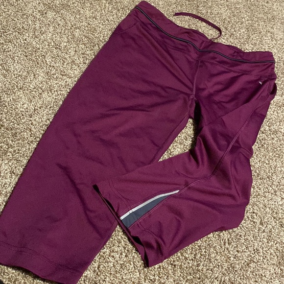 Danskin Now | Pants & Jumpsuits | Danskin Now M Stretch Capri Leggings ...